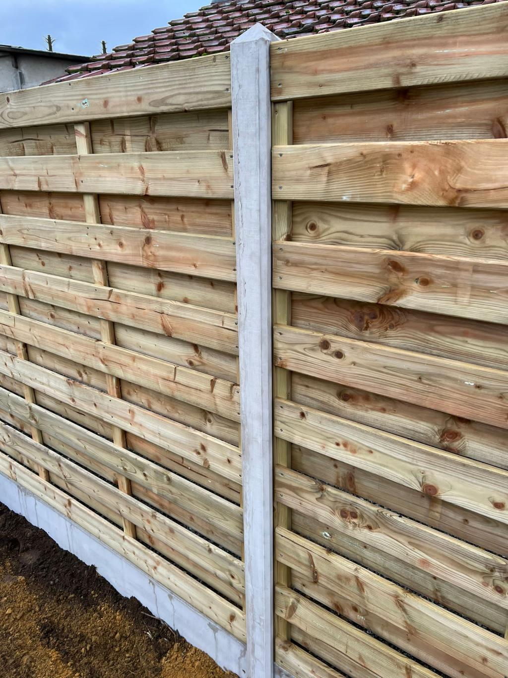 Houten schermen | Betonprofiel